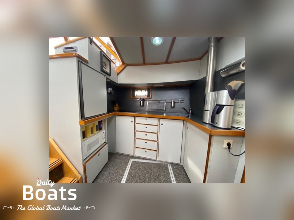 1998 Mistral 11.00 Ak for sale. View price, photos and Buy 1998 Mistral ...