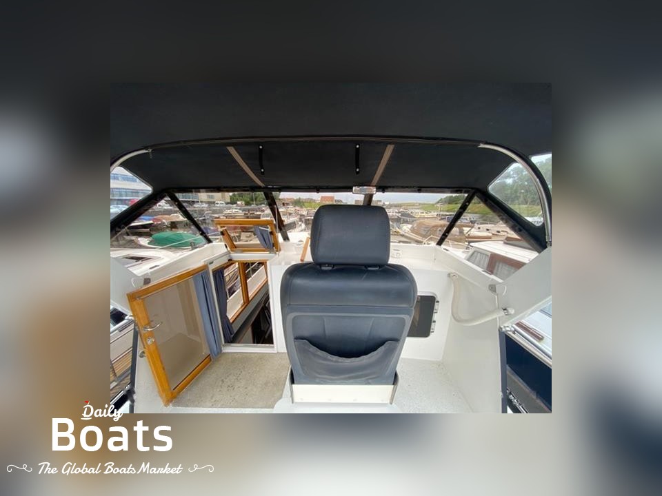 1998 Mistral 11.00 Ak for sale. View price, photos and Buy 1998 Mistral ...