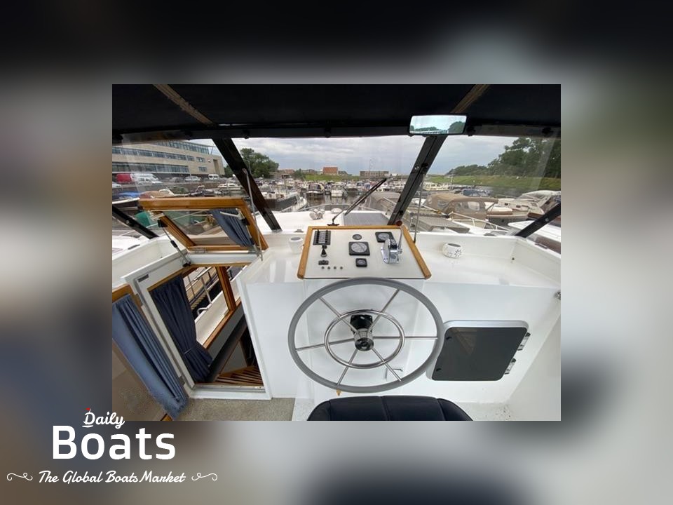 1998 Mistral 11.00 Ak for sale. View price, photos and Buy 1998 Mistral ...