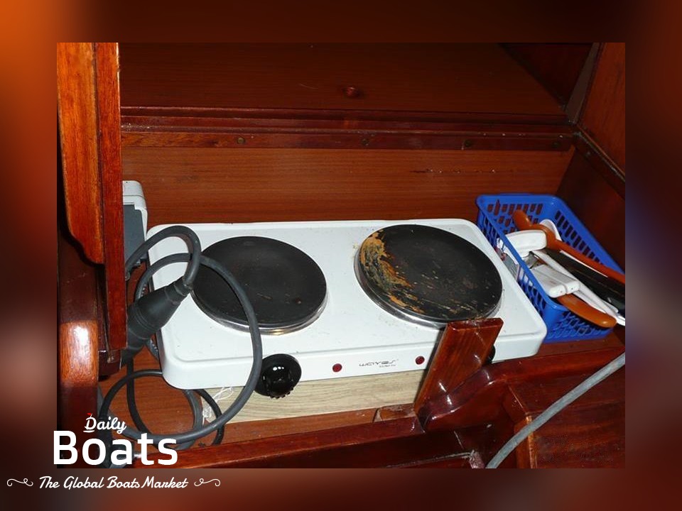 1965 Omega Yachts Omega 29 Mahagoni Plattgatter for sale. View price ...