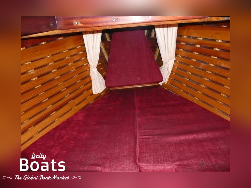 1965 Omega Yachts Omega 29 Mahagoni Plattgatter for sale. View price ...