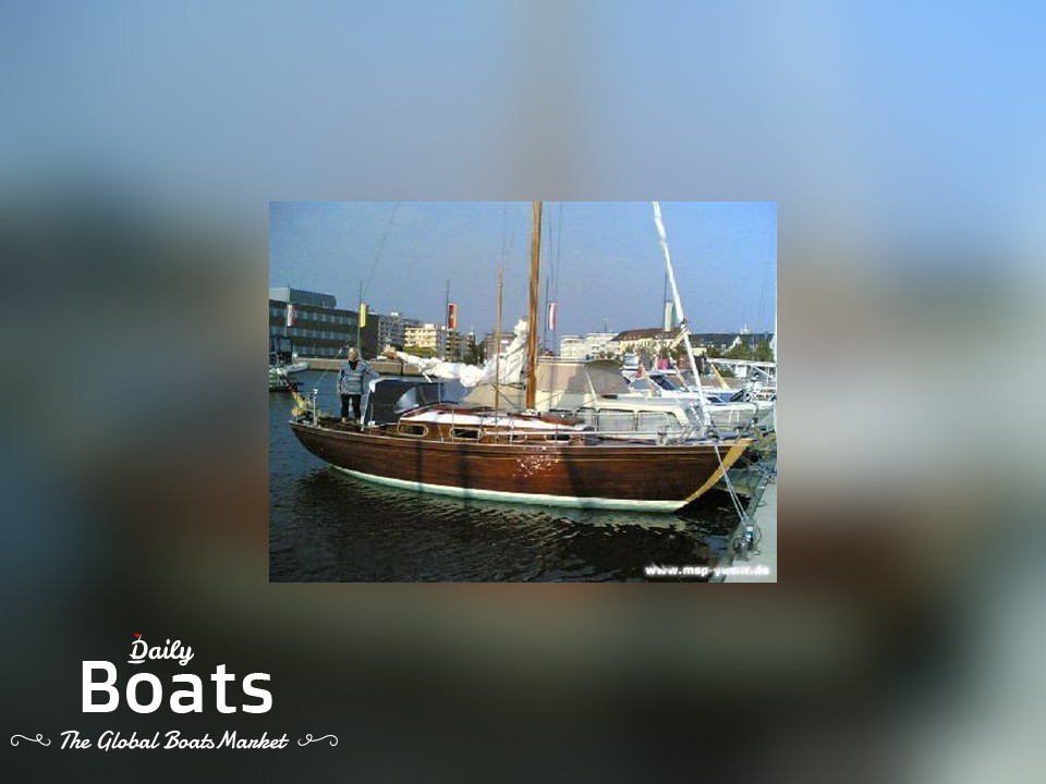 1965 Omega Yachts Omega 29 Mahagoni Plattgatter for sale. View price ...