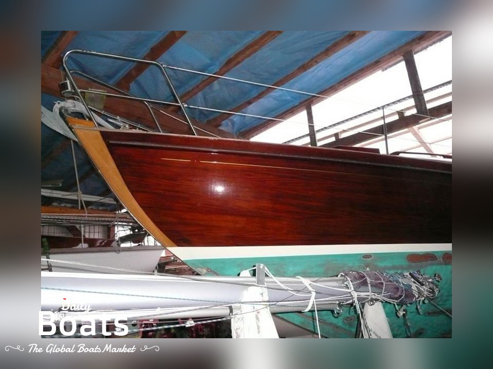 1965 Omega Yachts Omega 29 Mahagoni Plattgatter for sale. View price ...