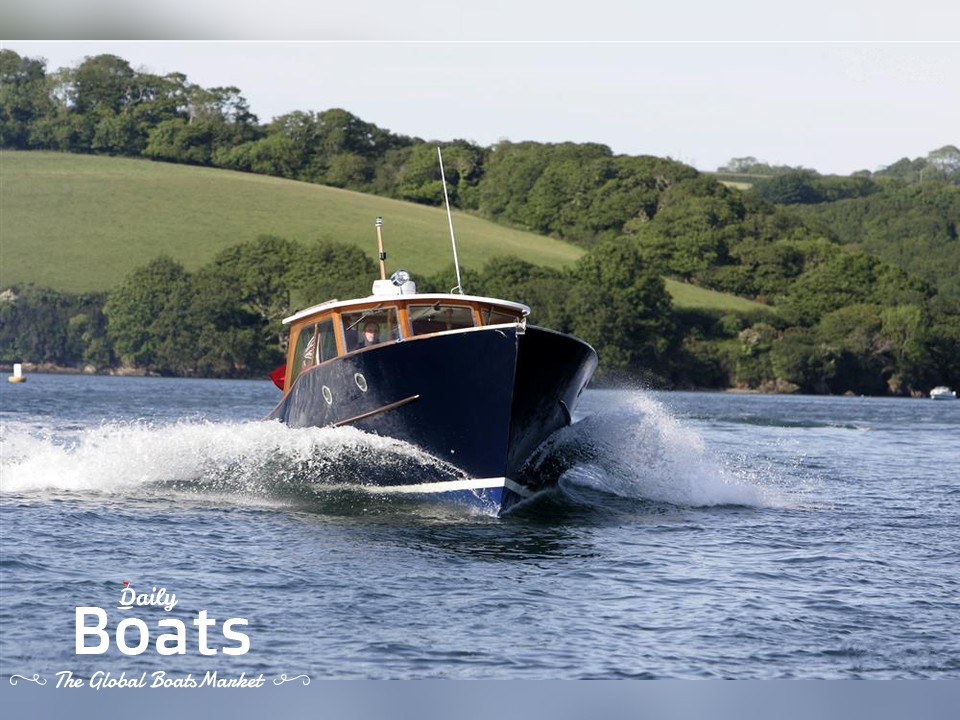 2004 Cockwells Classic 32 Launch for sale. View price, photos and Buy ...