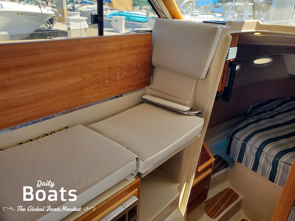 2016 Cutwater 30 Command Bridge for sale. View price, photos and Buy ...