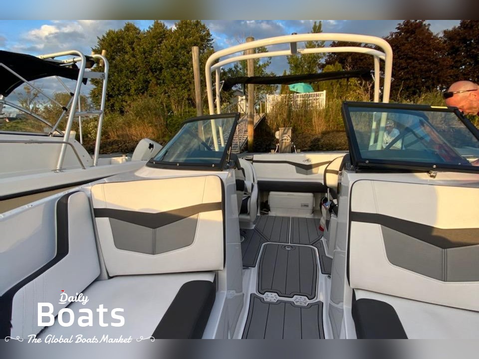 2021 Monterey M-22 for sale. View price, photos and Buy 2021 Monterey M ...