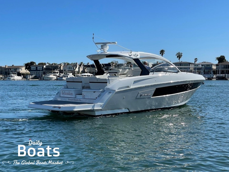 2019 Cruisers Yachts 390 Express for sale. View price, photos and Buy ...