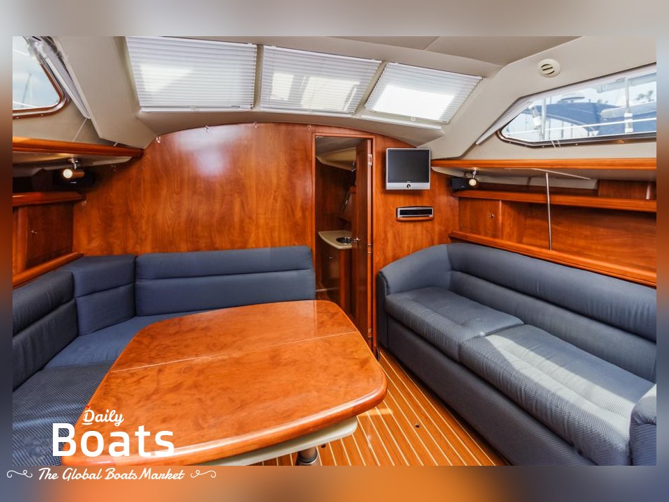 2009 Hunter 41 Deck Salon for sale. View price, photos and Buy 2009 ...