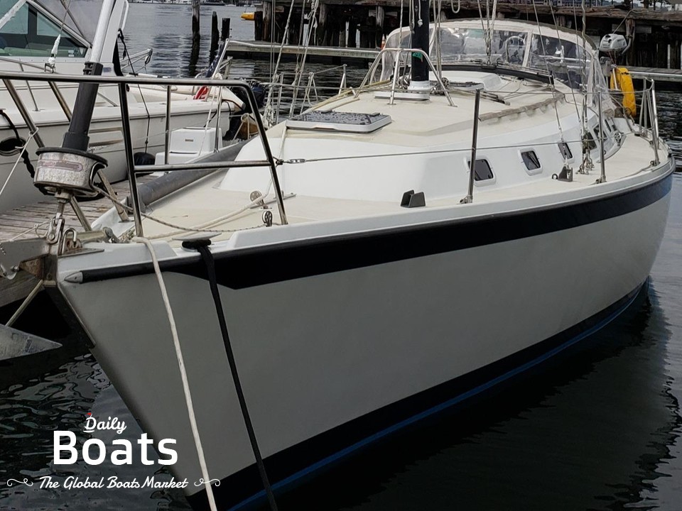 1987 Ericson 38-200 for sale. View price, photos and Buy 1987 Ericson ...