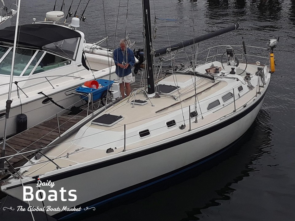 1987 Ericson 38-200 for sale. View price, photos and Buy 1987 Ericson ...