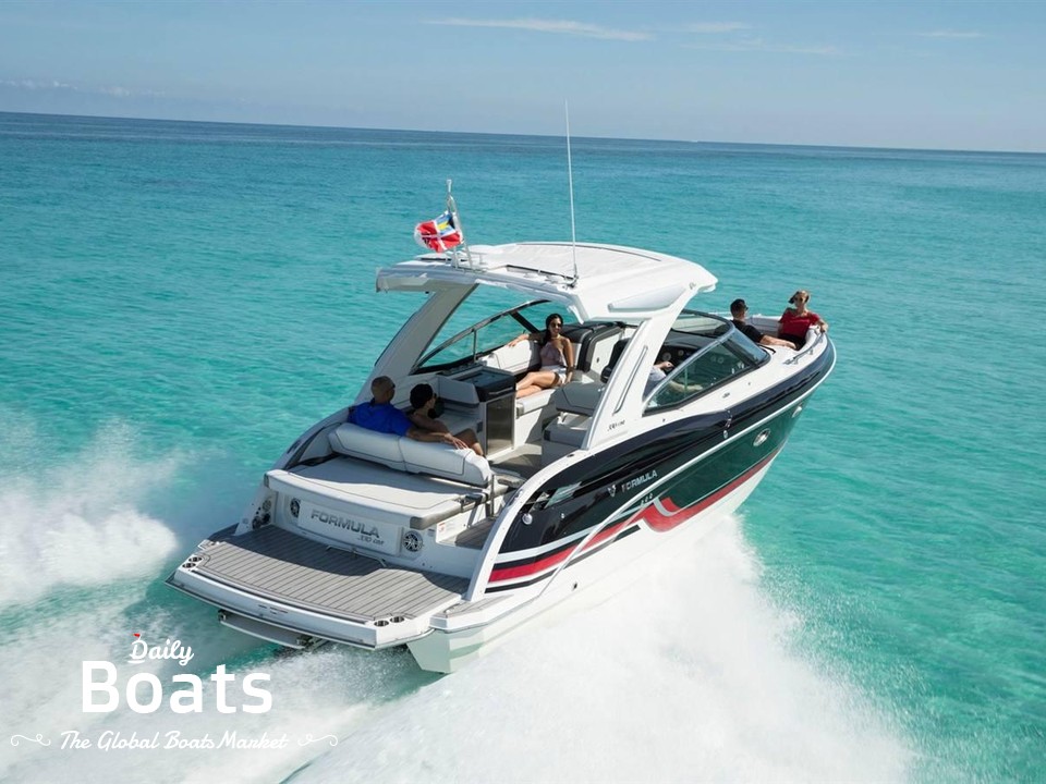 2022 Formula 330 Crossover Bowrider for sale. View price, photos and ...