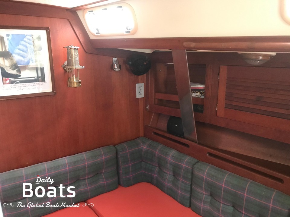 1990 Tartan 372 for sale. View price, photos and Buy 1990 Tartan 372 ...