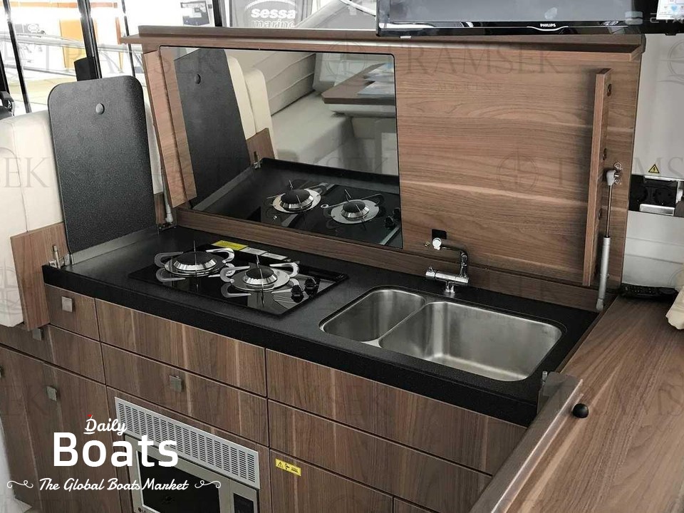 2019 Sealine C335 for sale. View price, photos and Buy 2019 Sealine ...