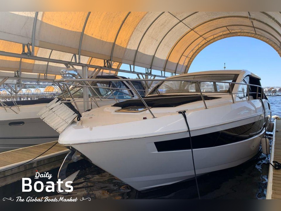 2018 Cruisers Yachts 390 Express Coupe for sale. View price, photos and ...