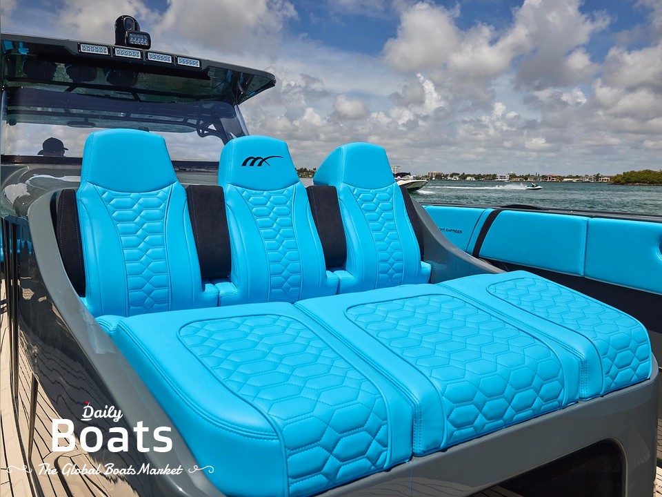 2022 Midnight Express 43' Solstice for sale. View price, photos and Buy ...