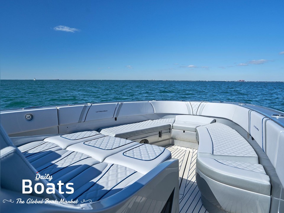 2022 Midnight Express 43' Solstice for sale. View price, photos and Buy ...