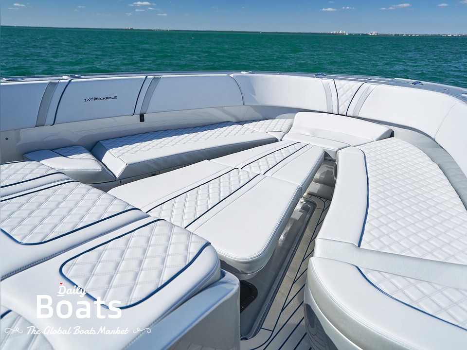 2022 Midnight Express 43' Solstice for sale. View price, photos and Buy ...