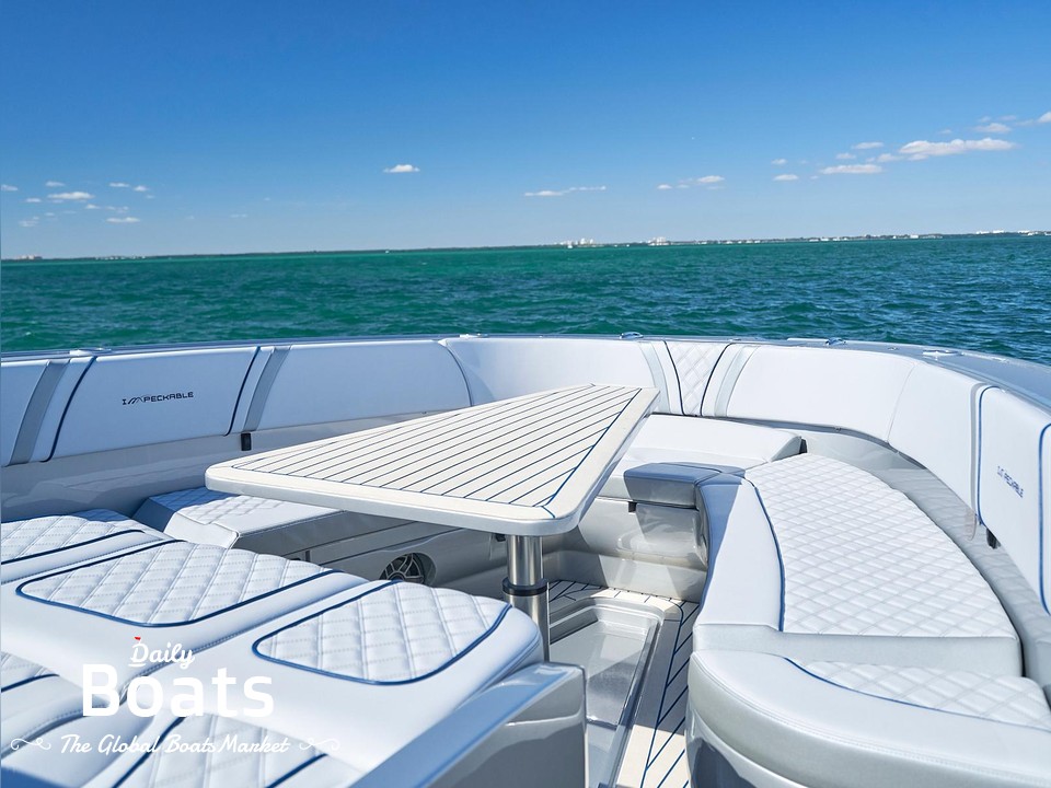 2022 Midnight Express 43' Solstice for sale. View price, photos and Buy ...