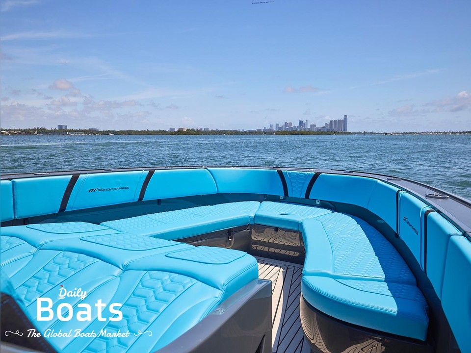 2022 Midnight Express 43' Solstice for sale. View price, photos and Buy ...