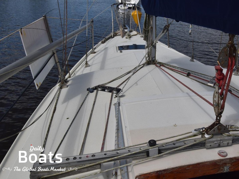 1977 Columbia 27 for sale. View price, photos and Buy 1977 Columbia 27 ...