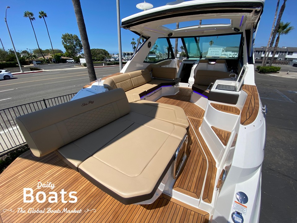 2021 Sea Ray 320 Sundancer for sale. View price, photos and Buy 2021 ...