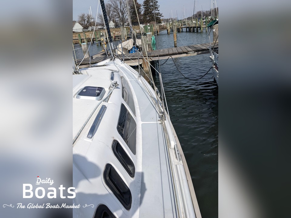 1995 Hunter 336 for sale. View price, photos and Buy 1995 Hunter 336 ...