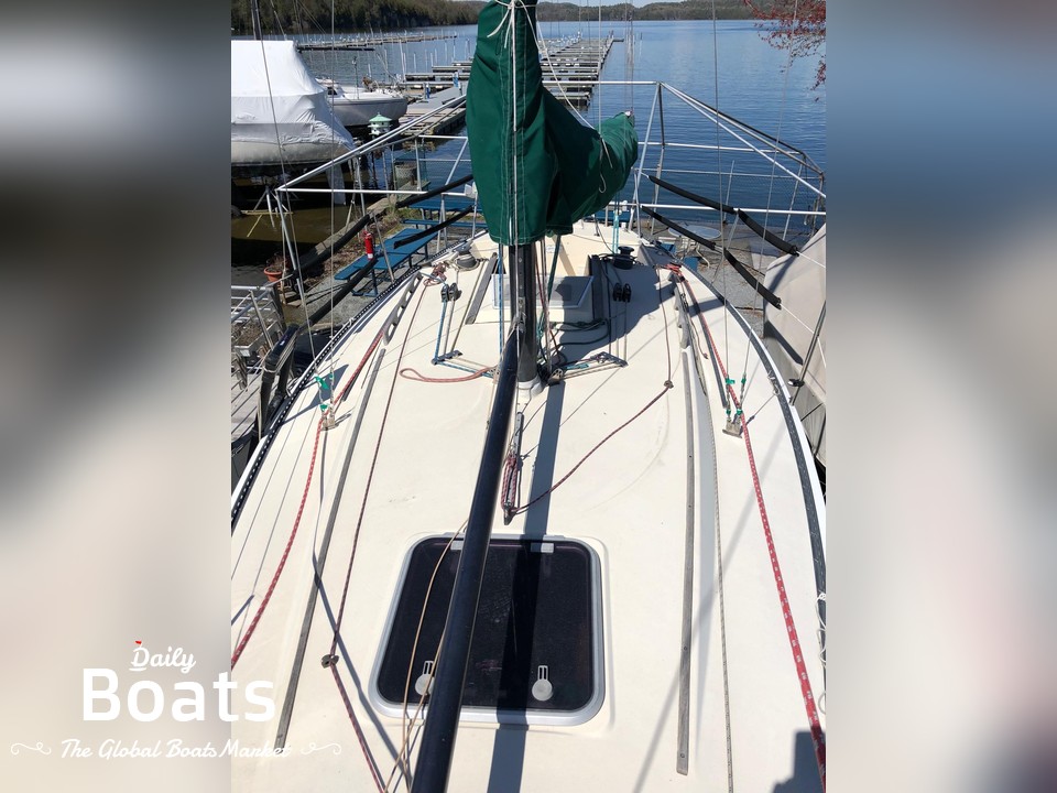 1982 Olson 30 for sale. View price, photos and Buy 1982 Olson 30 #277766