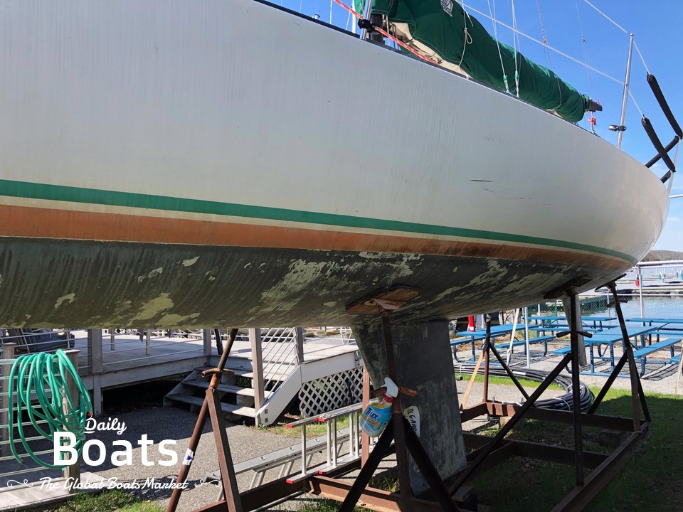 1982 Olson 30 for sale. View price, photos and Buy 1982 Olson 30 #277766