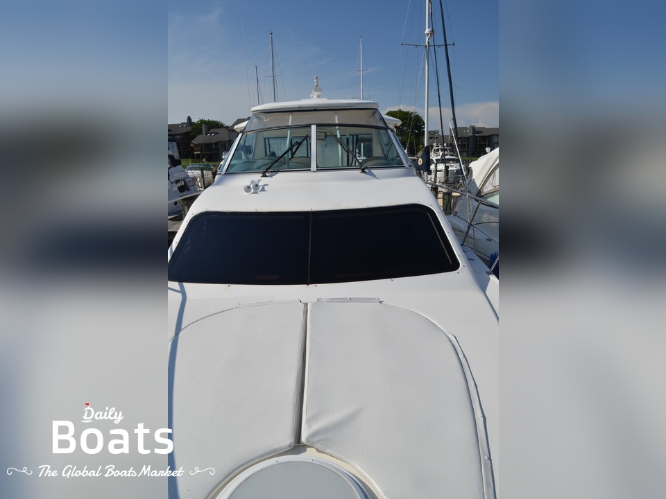 2005 Cruisers Yachts 405 Express Motoryacht for sale. View price ...