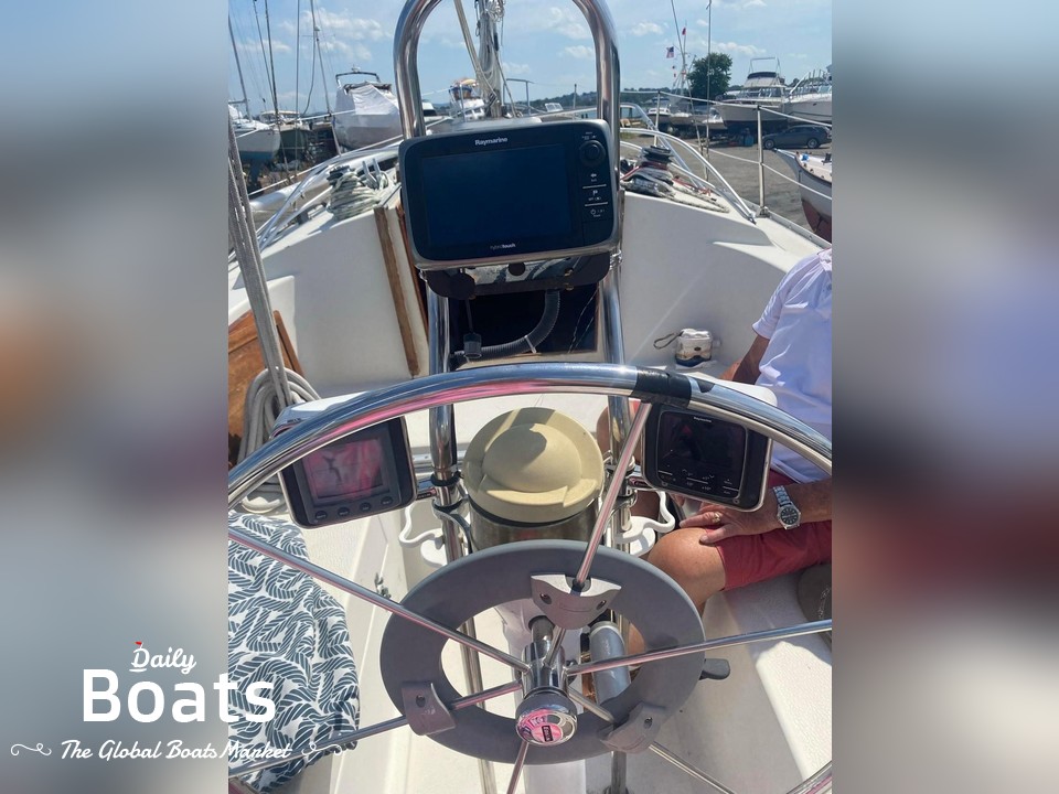 1984 Albin Nova 33 for sale. View price, photos and Buy 1984 Albin Nova ...