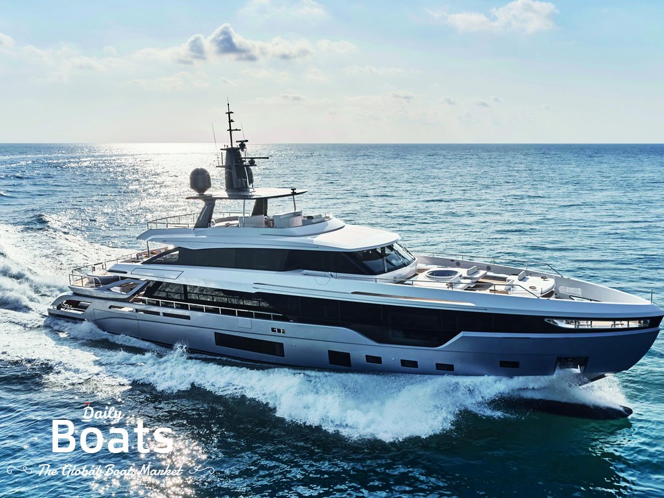 Azimut 38 metri trideck for sale - Daily Boats