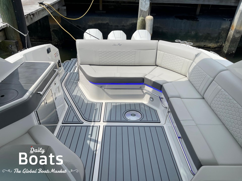 2021 Sea Ray Sundancer 320 Ob for sale. View price, photos and Buy 2021 ...