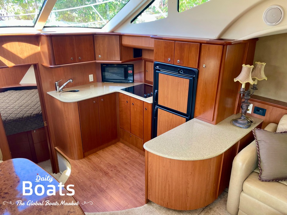 Silverton 39 Motor Yacht for sale. View price, photos and Buy Silverton ...