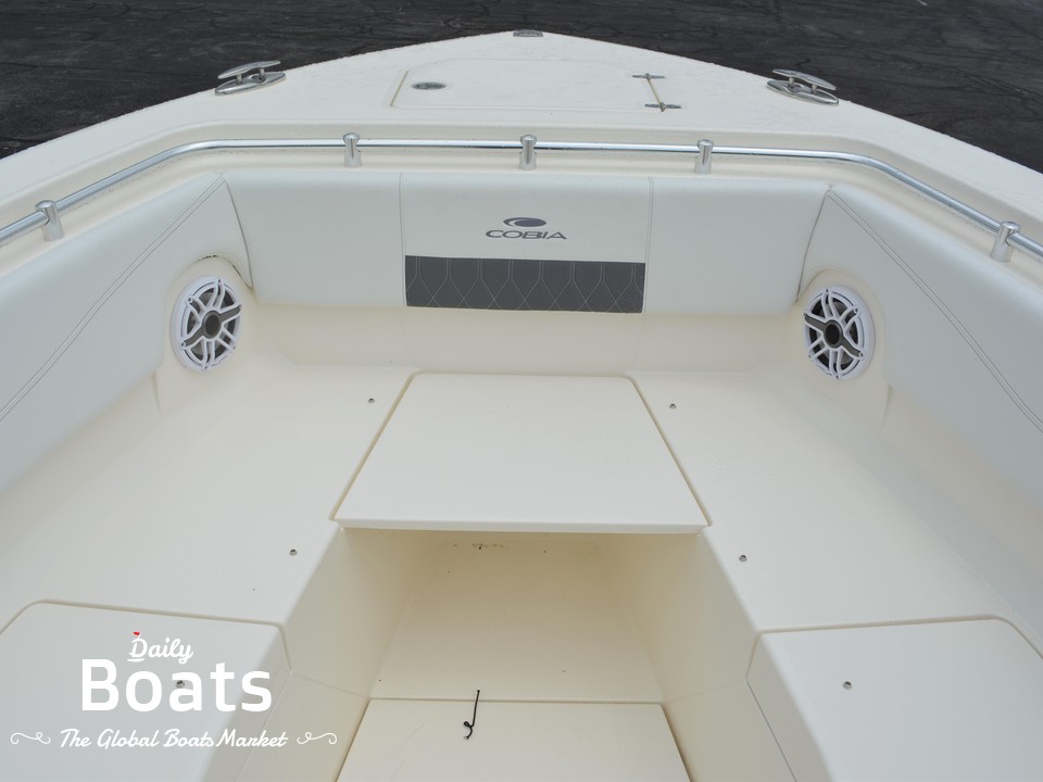 Cobia 320 Center Console for sale. View price, photos and Buy Cobia 320 ...