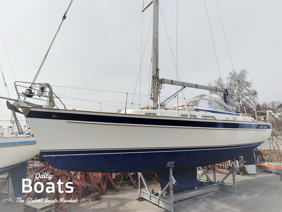 2004 Hallberg-Rassy 37 for sale. View price, photos and Buy 2004 ...