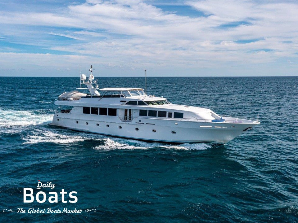 Yachts Intermarine flybridge for sale - Daily Boats