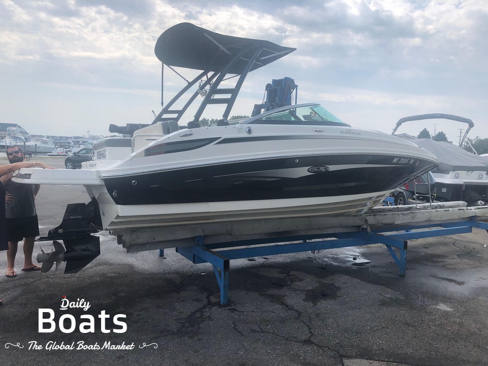 2012 Sea Ray 220 Sundeck for sale. View price, photos and Buy 2012 Sea ...