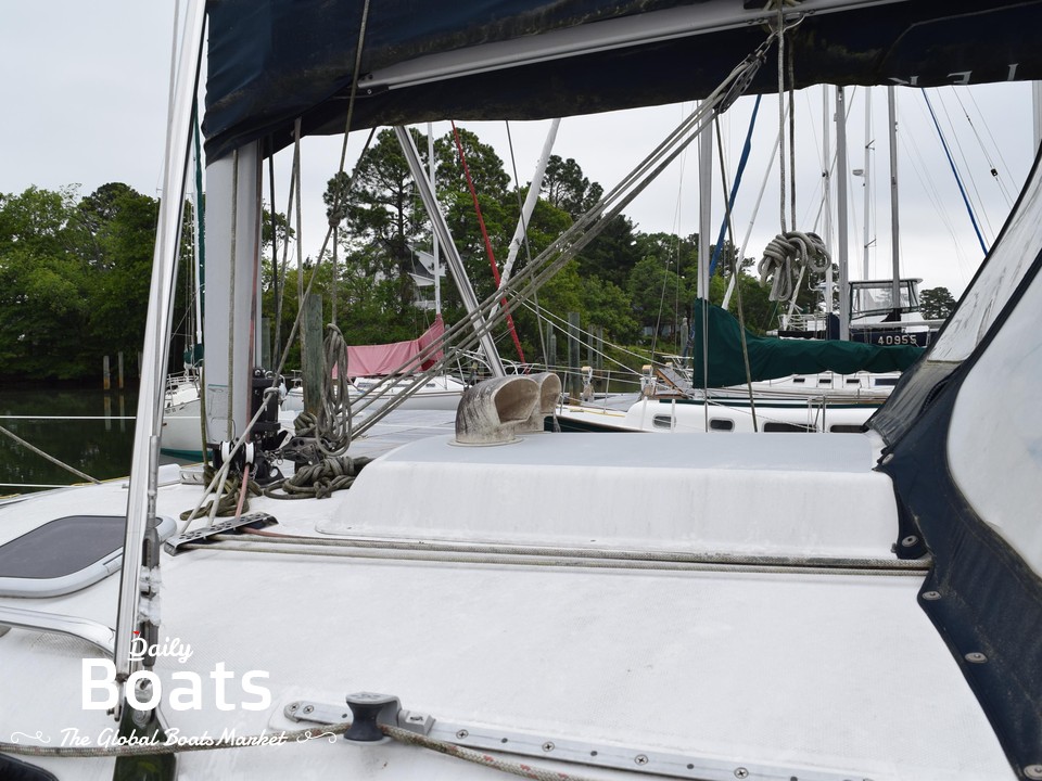 2002 Hunter 326 for sale. View price, photos and Buy 2002 Hunter 326 ...