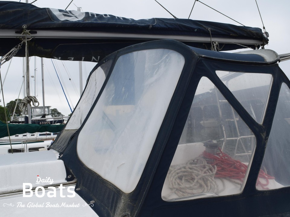 2002 Hunter 326 for sale. View price, photos and Buy 2002 Hunter 326 ...