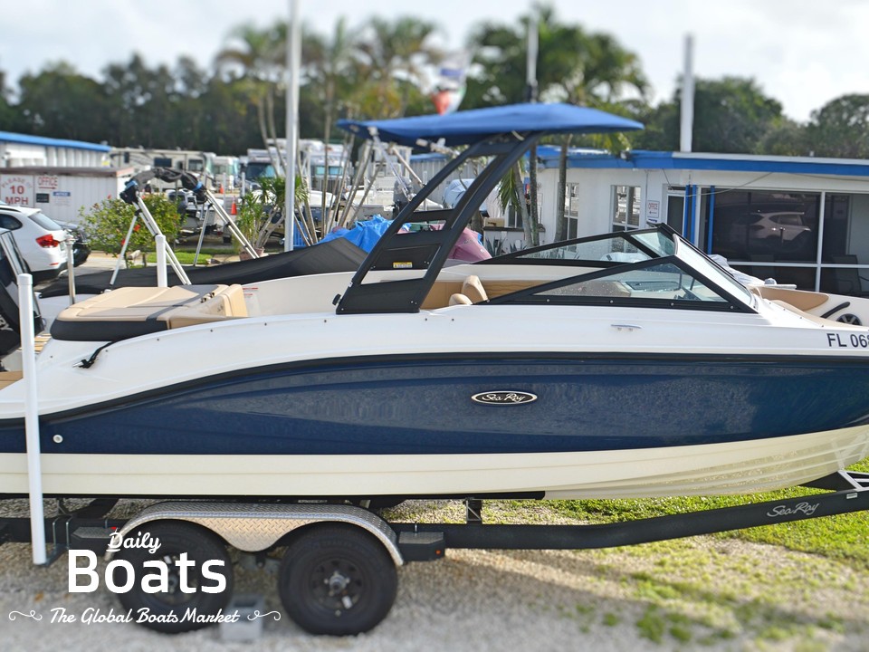2021 Sea Ray Spx 210 Outboard for sale. View price, photos and Buy 2021 ...