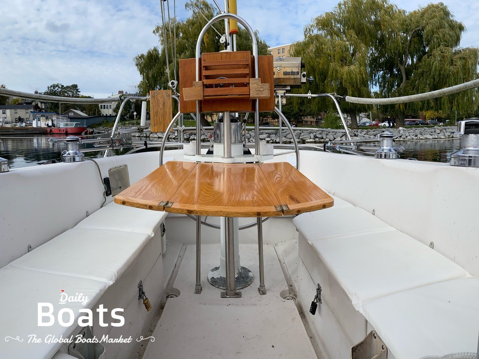 1984 Canadian Sailcraft 33 for sale. View price, photos and Buy 1984 ...