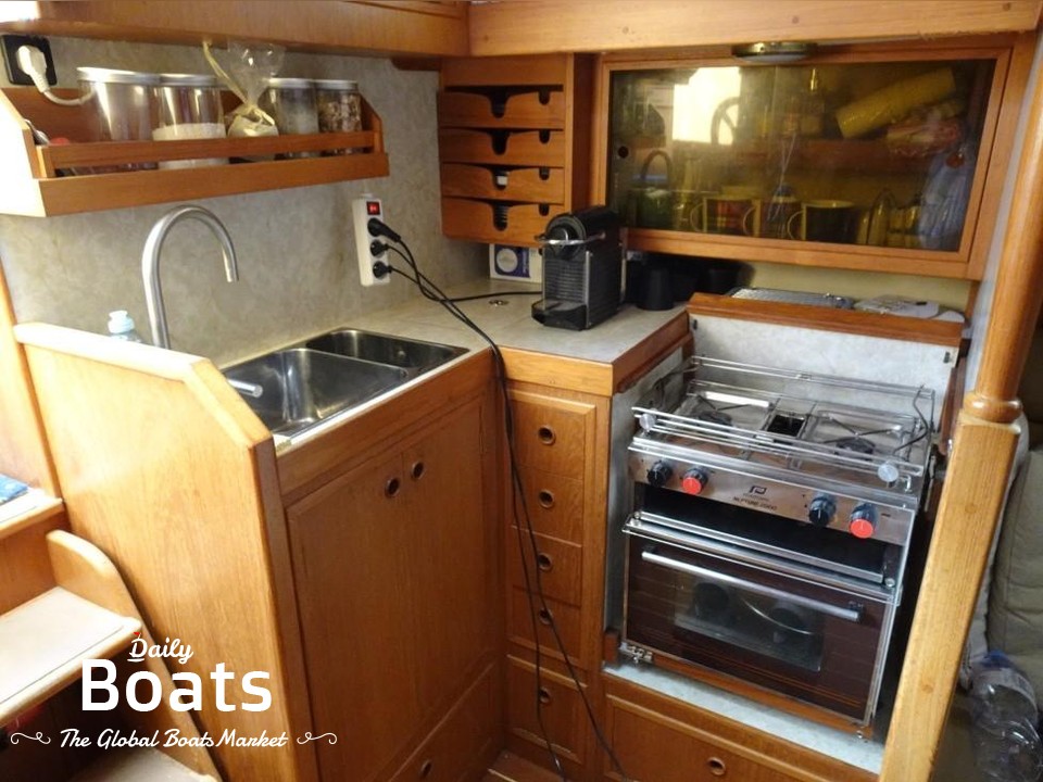 1995 Northshore Fisher 34 for sale. View price, photos and Buy 1995 ...