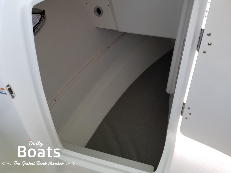 2022 Robalo R317 Dual Console for sale. View price, photos and Buy 2022 ...