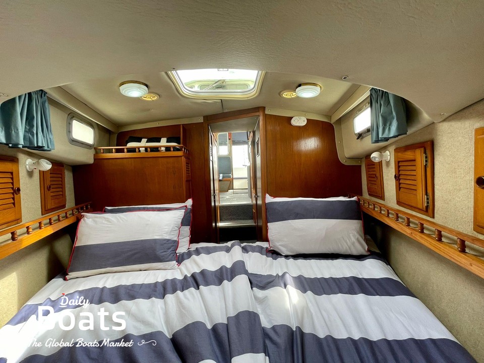 1990 Channel Island 32 for sale. View price, photos and Buy 1990 ...