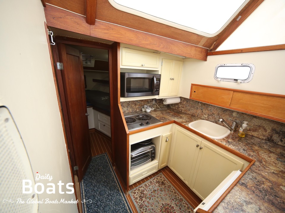 1974 Uniflite 34 Sport Sedan for sale. View price, photos and Buy 1974 ...