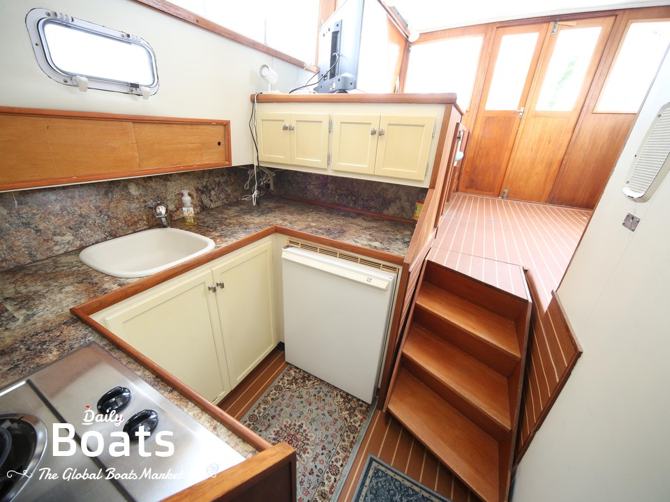 1974 Uniflite 34 Sport Sedan for sale. View price, photos and Buy 1974 ...