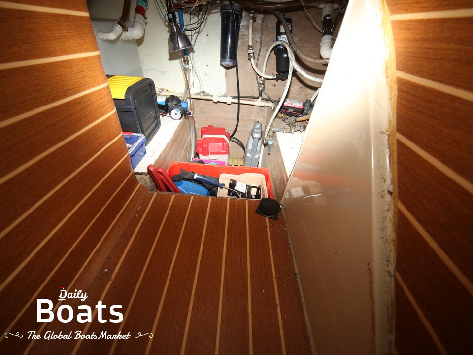 1974 Uniflite 34 Sport Sedan for sale. View price, photos and Buy 1974 ...