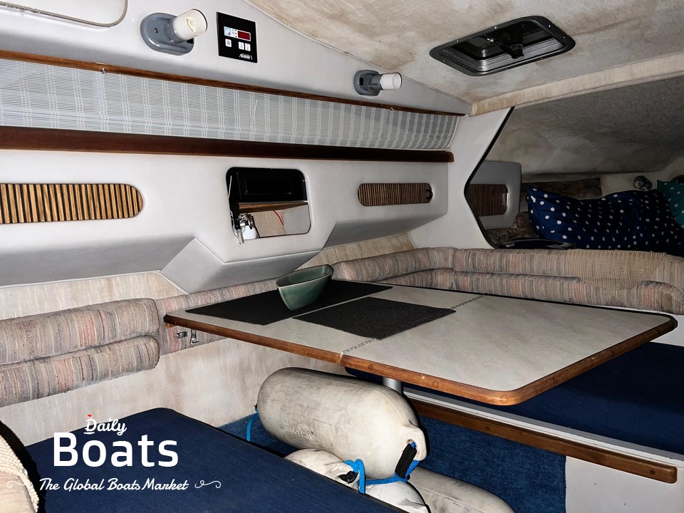 1992 Sea Ray 270 Da for sale. View price, photos and Buy 1992 Sea Ray ...