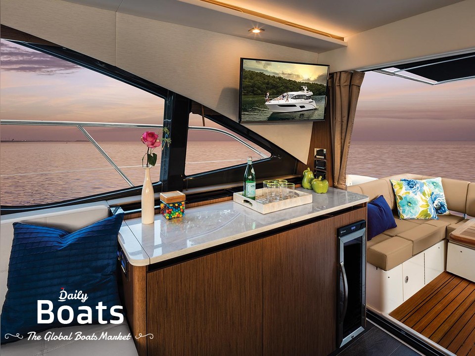 2018 Sea Ray Fly 460 for sale. View price, photos and Buy 2018 Sea Ray ...