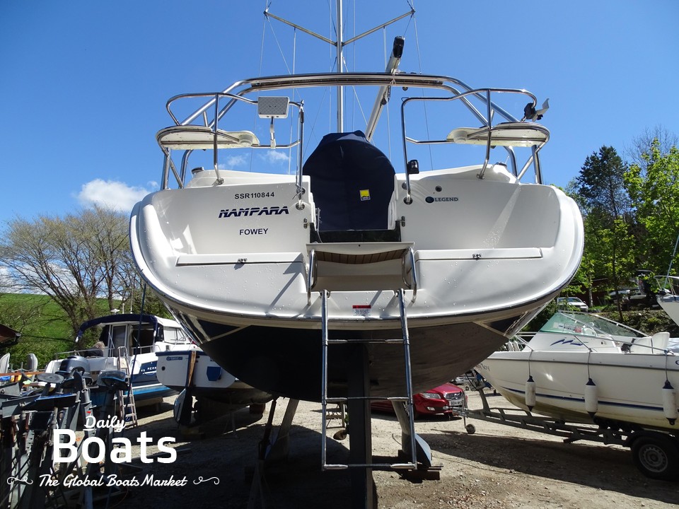 2004 Hunter Legend 36 for sale. View price, photos and Buy 2004 Hunter ...